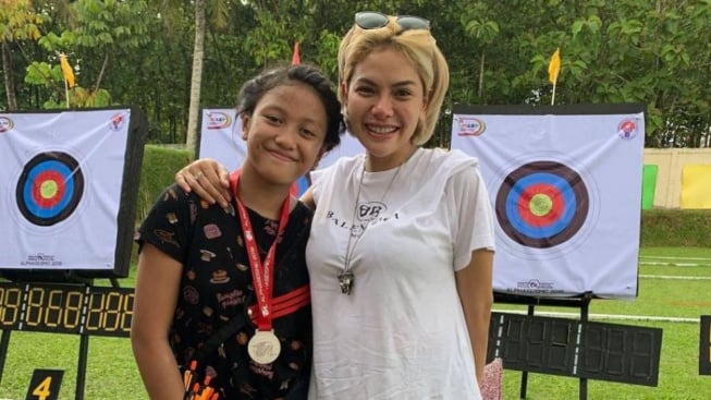 Nikita Mirzani Lunasi Utang Lolly hingga Rp400 Juta, Diduga Dipakai Biayai Hidup Vadel Badjideh ...